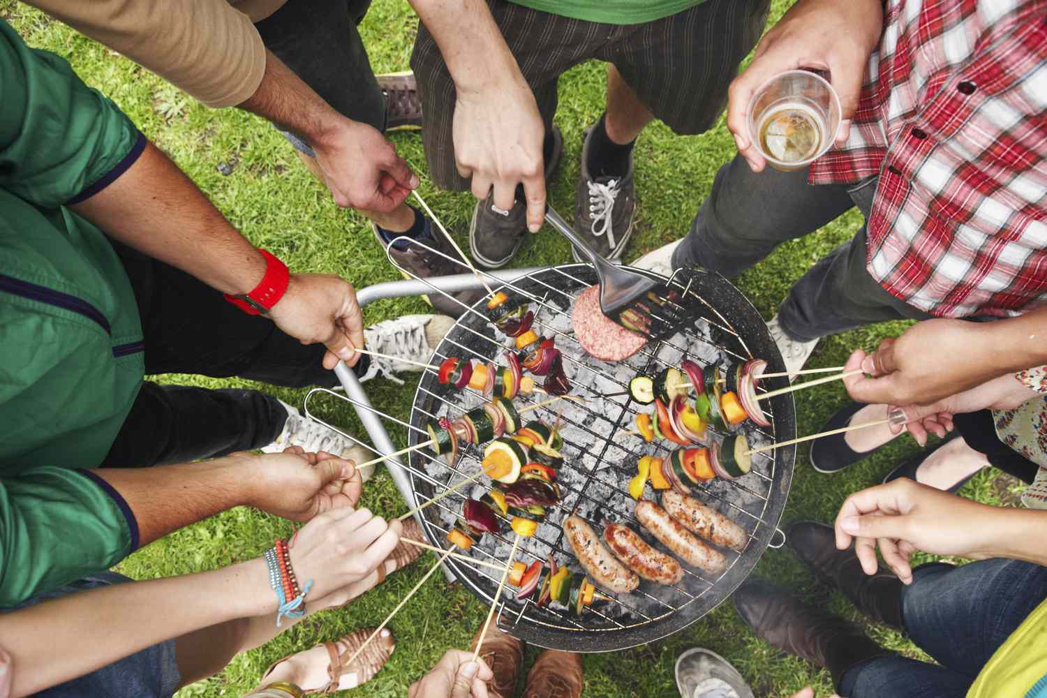 Best BBQ Party Games Ideas - bbqpartyzone.com